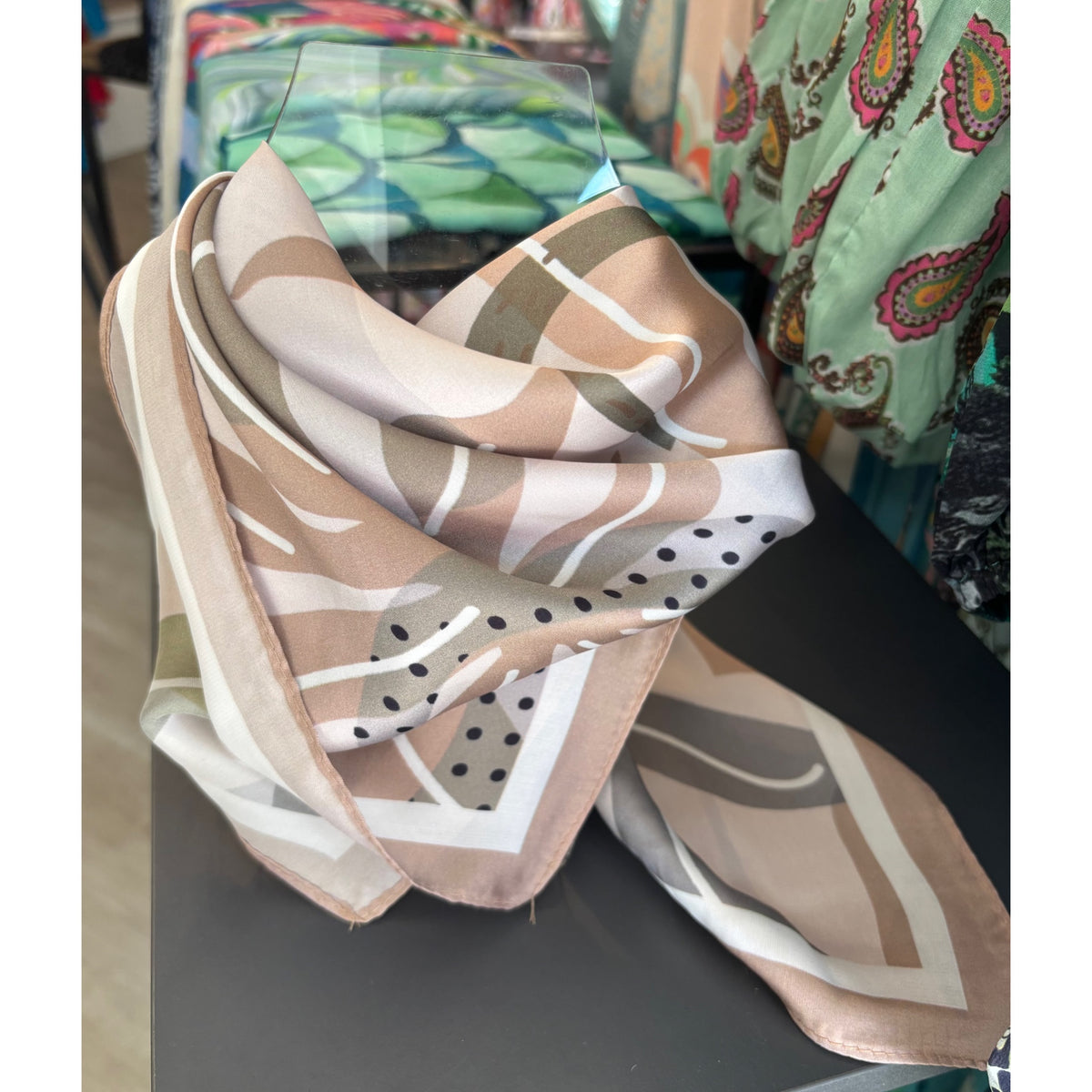 Park Lane Scarf 1955 – Precious at whalley